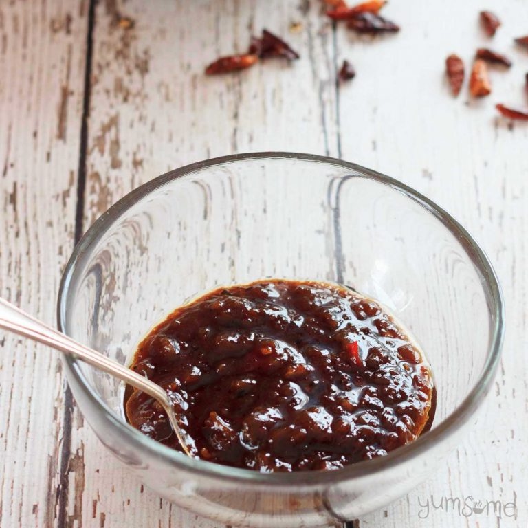 Easy Vegan Nam Prik Pao (Thai Chilli Jam) | yumsome