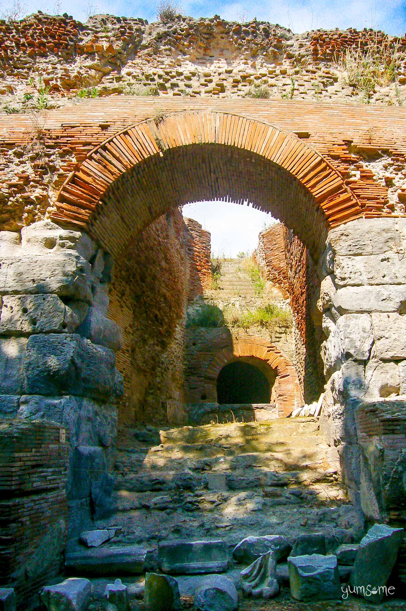 Pozzuoli - The Dodgy End Of Italy | yumsome